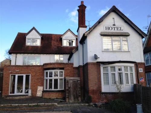 Hotel For Sale in High Wycombe