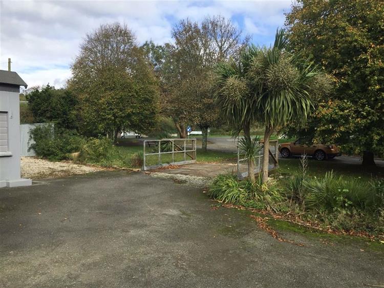 Restaurant For Sale in Polmear, St Austell, Cornwall, PL24 2AR